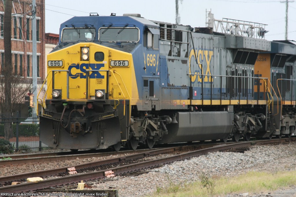 CSX 696